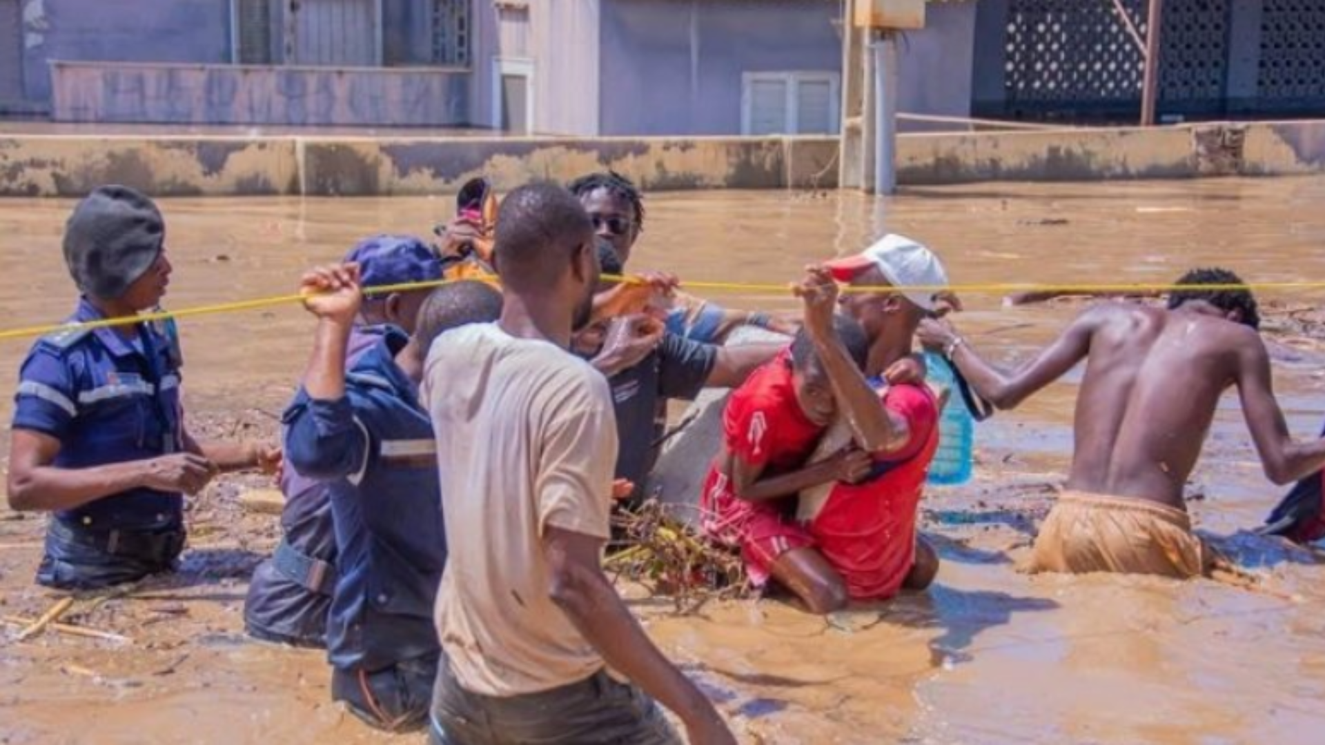 Balanço da tragédia provocada pela chuva intensa em Benguela - RTP África